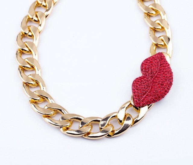 Big Chain And Red Lip Necklace on Luulla