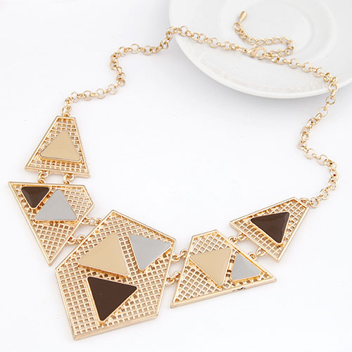 Geometrical Shape Cut Necklace on Luulla