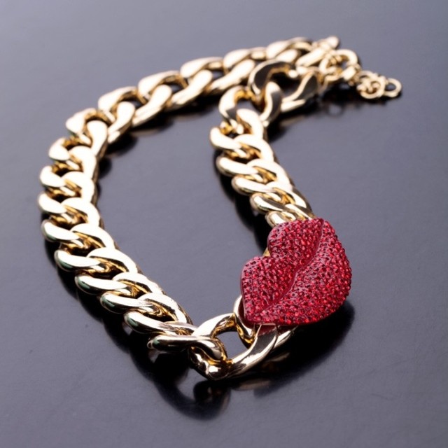 Big Chain And Red Lip Necklace on Luulla
