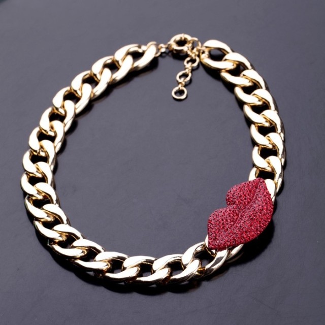 Big Chain And Red Lip Necklace on Luulla